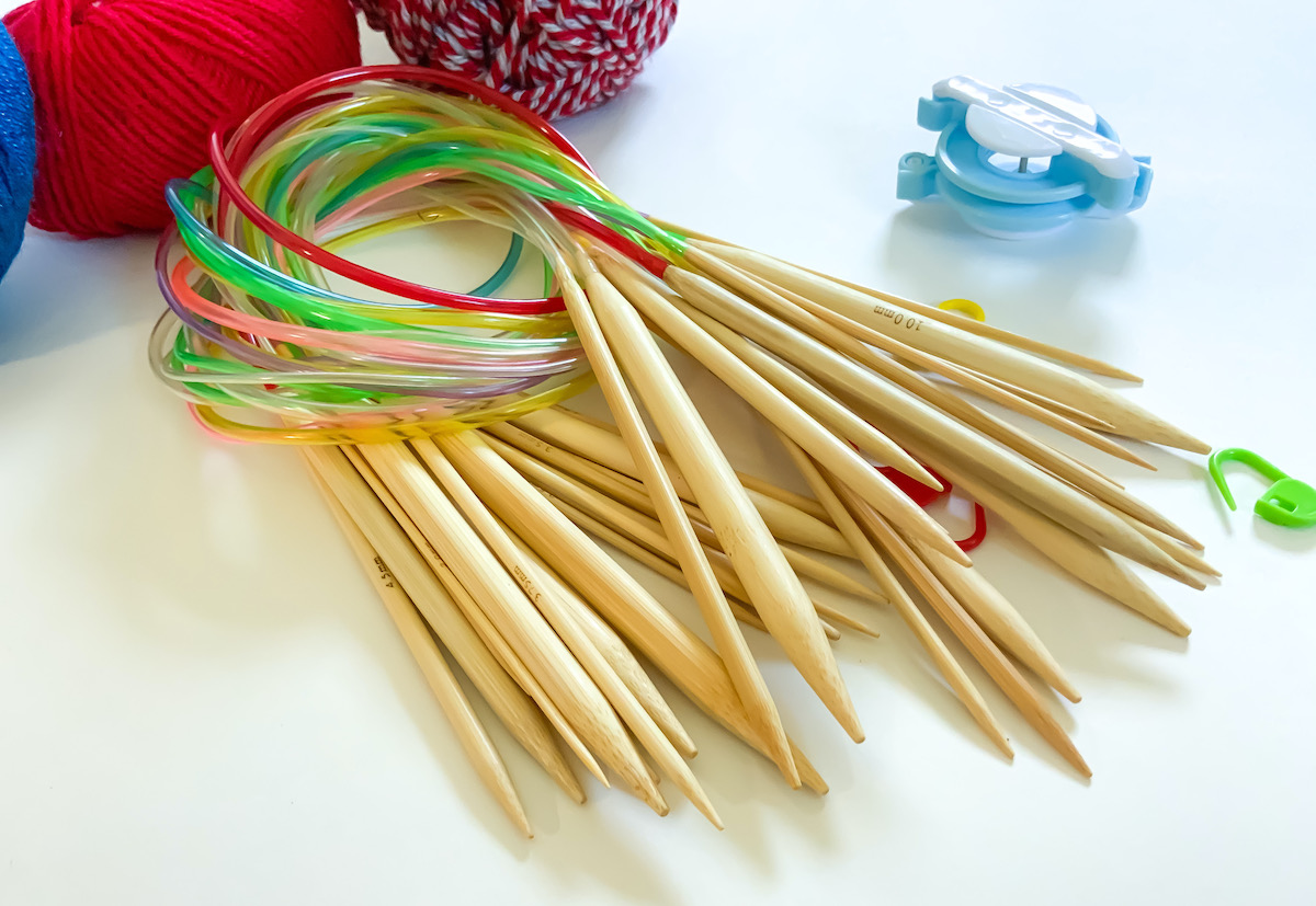 What are Different Types of Knitting Needles | Aabhar Creations